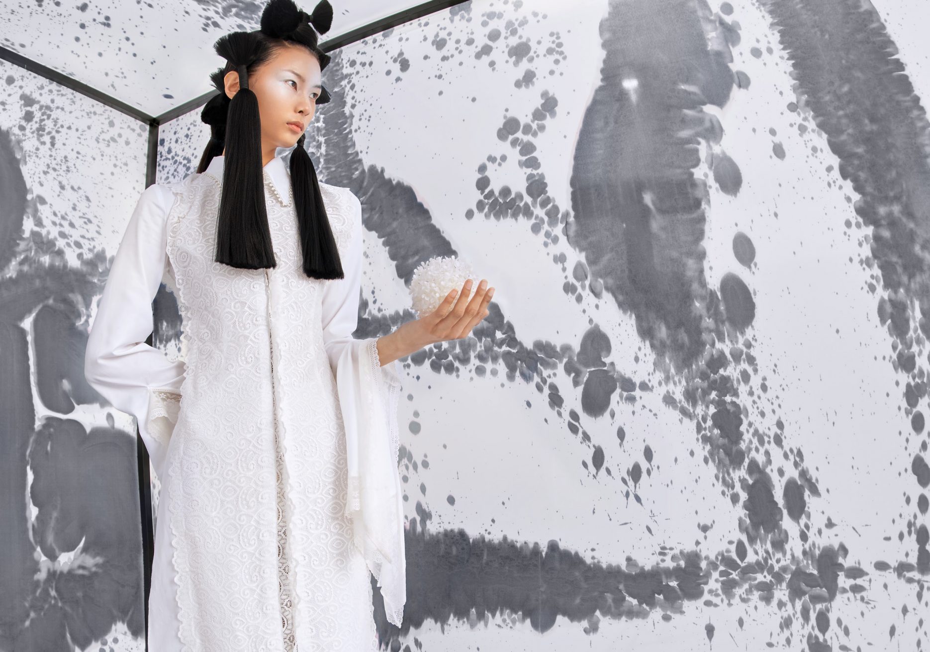 《Limit》by JianDong Deng with BoWen Guan. Make up by Hui Fan. Styling by ...