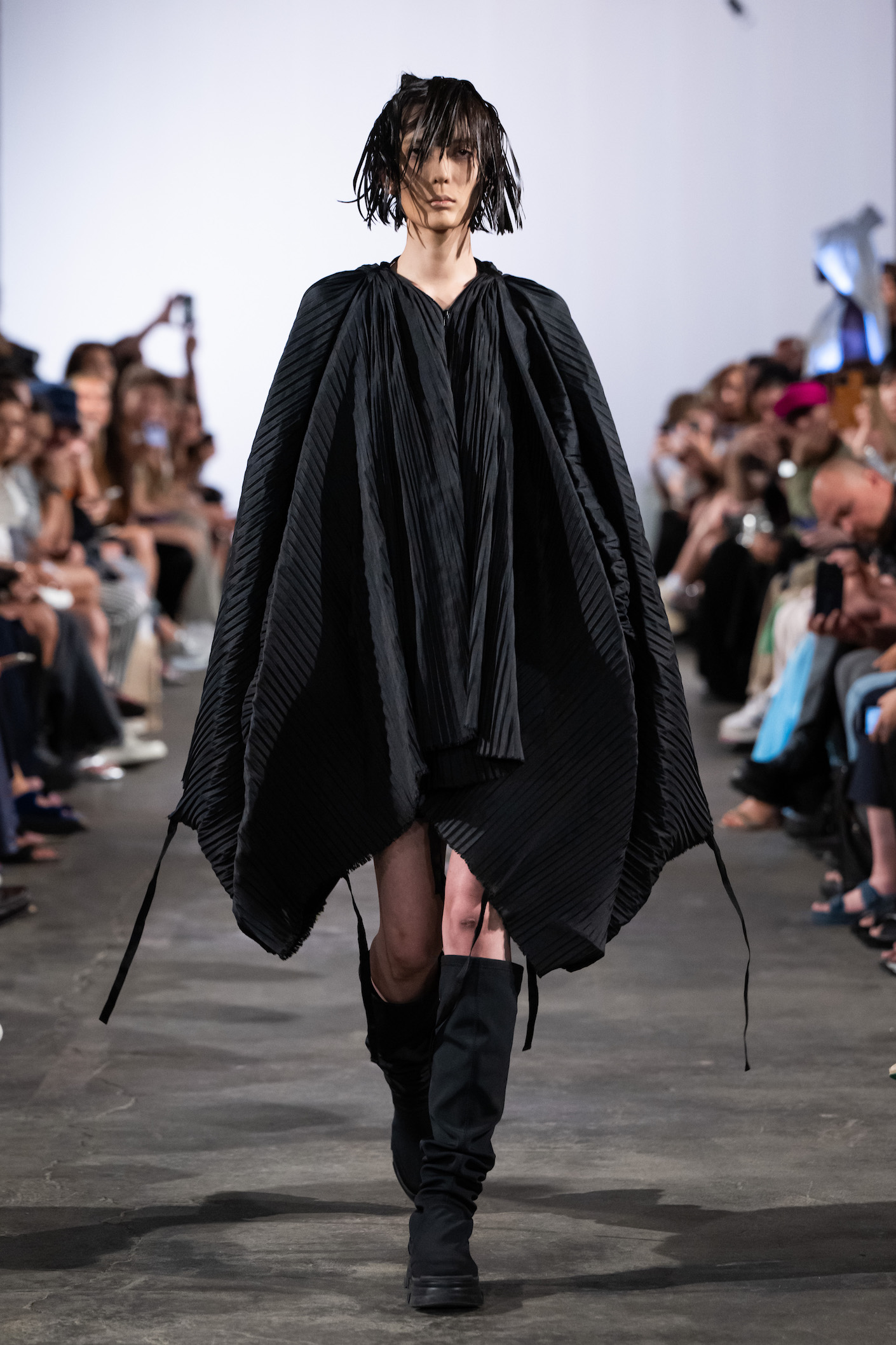 DZHUS SS24 Performance: The Feuerle Collection at Berlin Fashion Week ...