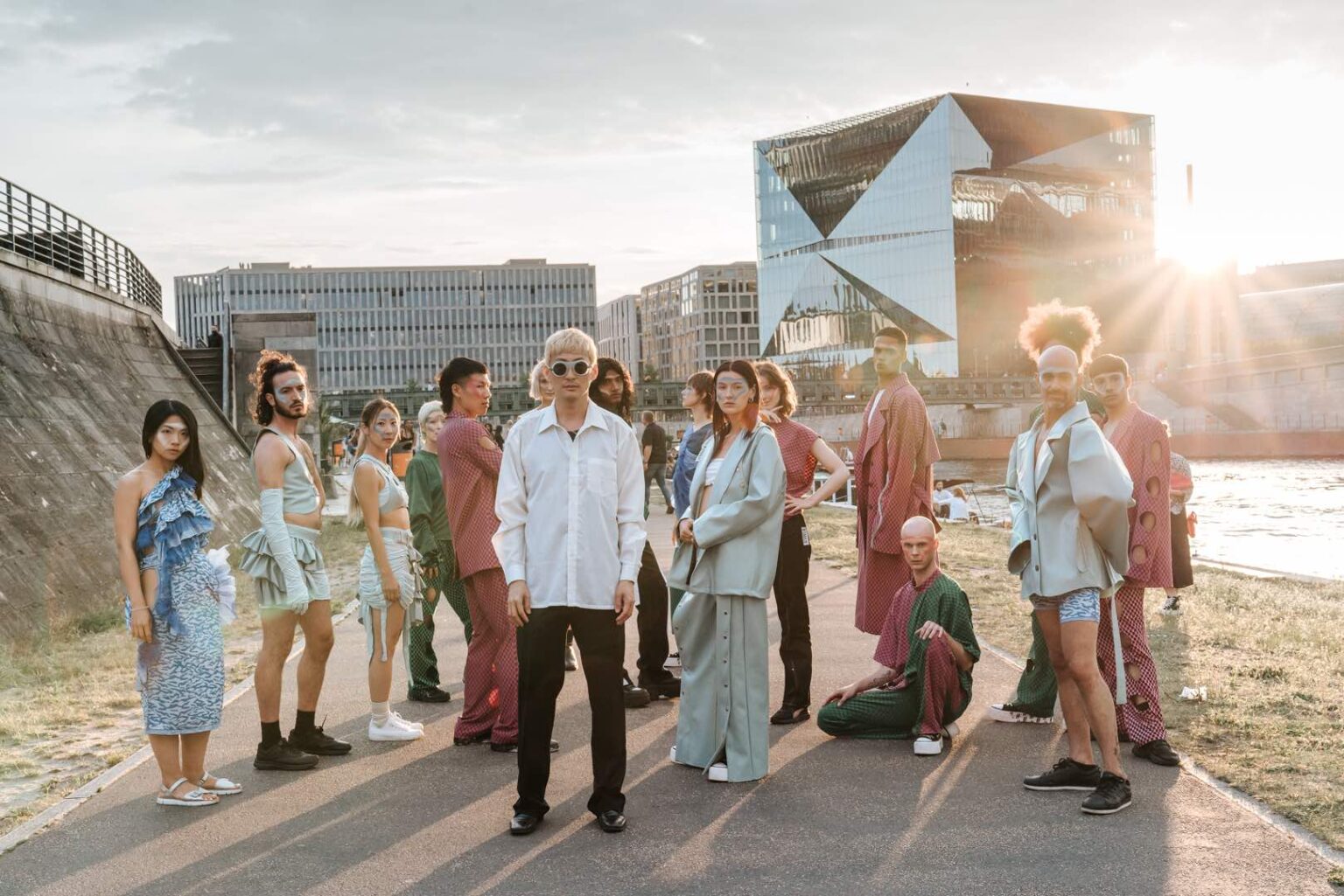 BERLIN FASHION WEEK 2023 - # DAMUR 's show on the river!